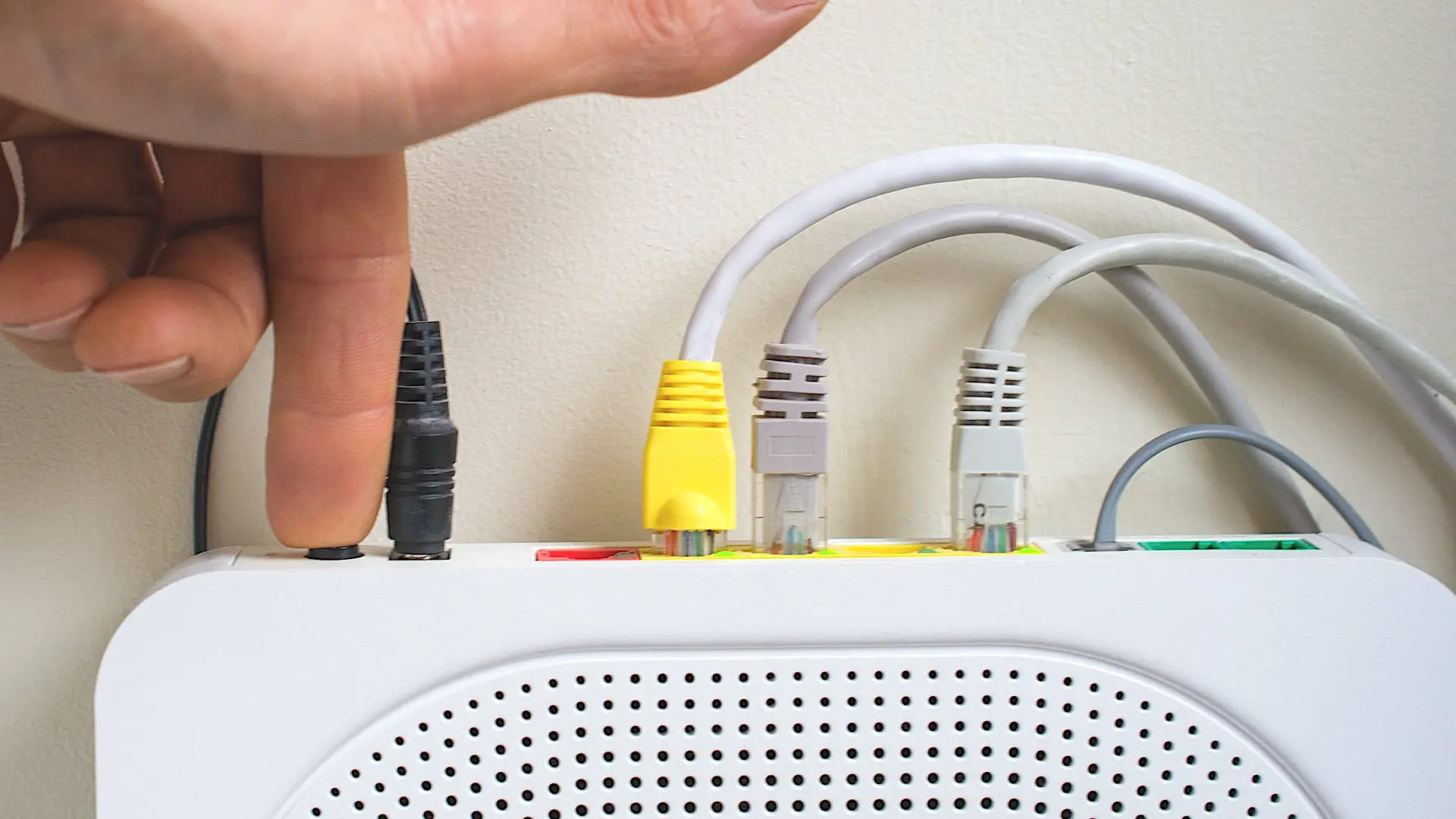 ¿Qué es el botón WPS de tu router? Descubre su función y cómo usarlo
