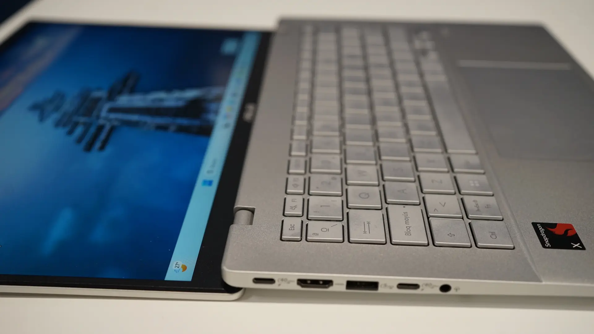 Asus Vivobook S14 (2025)