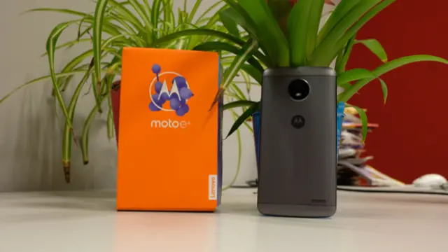 Diseño del Moto E4: Fotos del móvil de gama de entrada