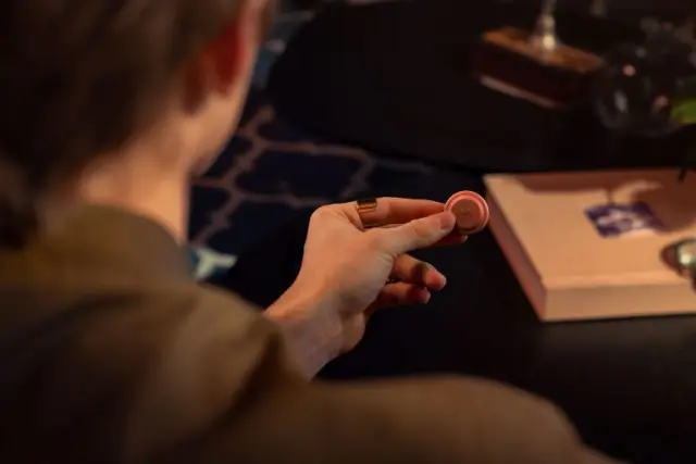 Motorola se adentra en los relojes junto a Polar con el Moto Watch y ...