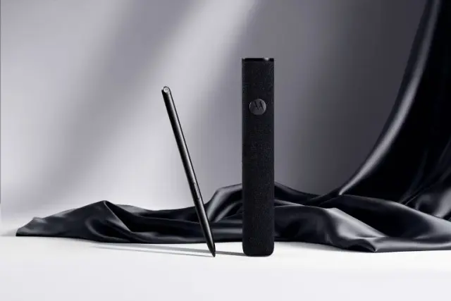 Motorola se adentra en los relojes junto a Polar con el Moto Watch y ...